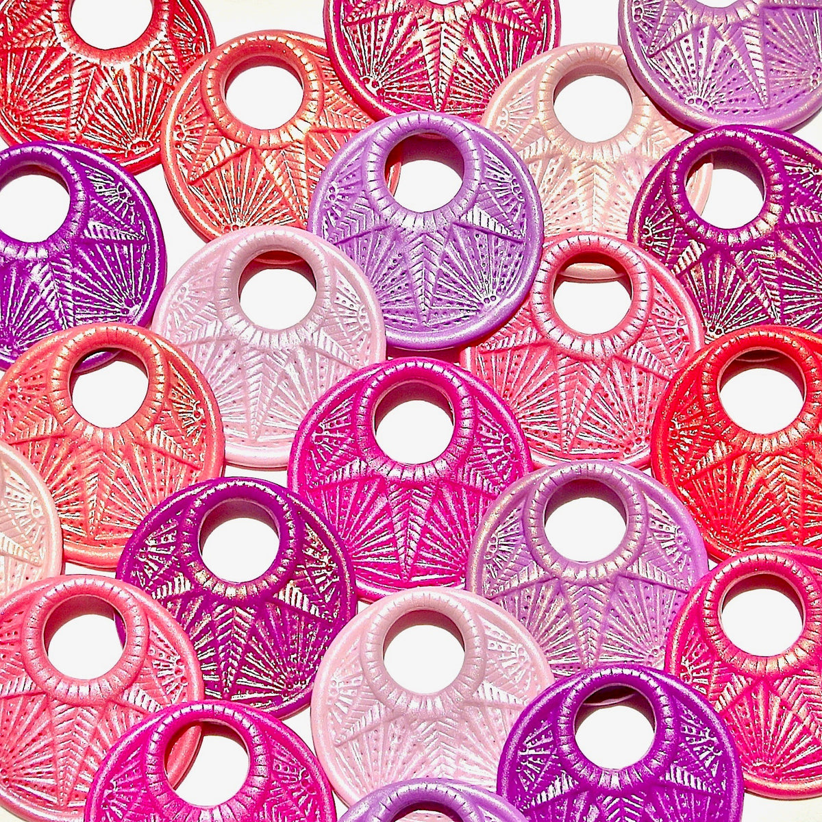 Hooks & Hoops – Van Bloom Studios